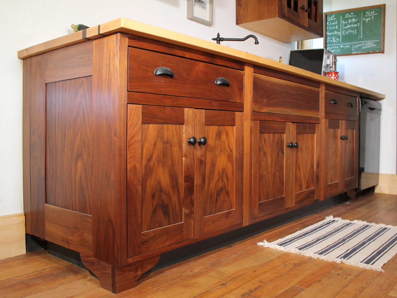 Custom Kitchen Cabinets | CanadianWoodCraftsman.com